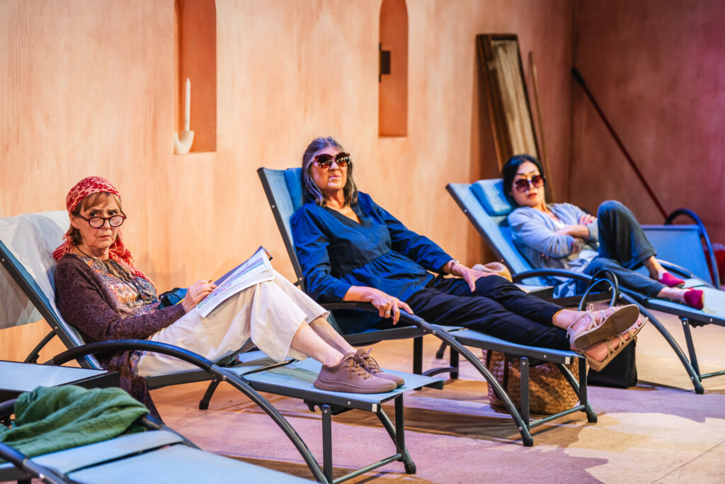 Review 'Annie Baker's INFINITE LIFE' - The Extra Mile